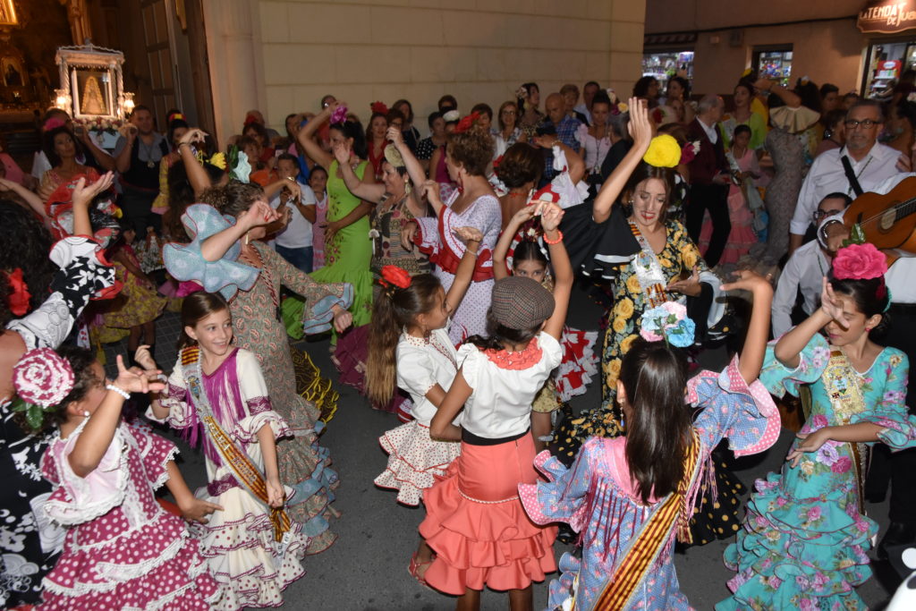 Ofrenda y misa de campaña en honor a la Virgen del Rocío. - MCM Pinoso