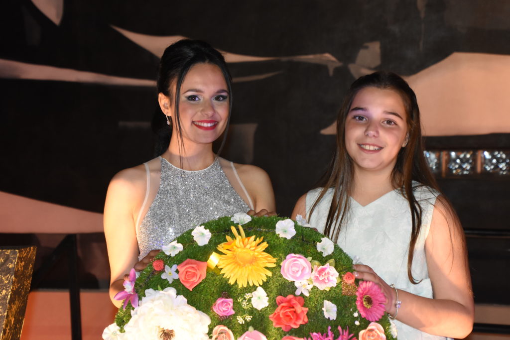 Elsa Flores y Yaiza Mira elegidas Reinas Infantil y Mayor de la Feria y ...